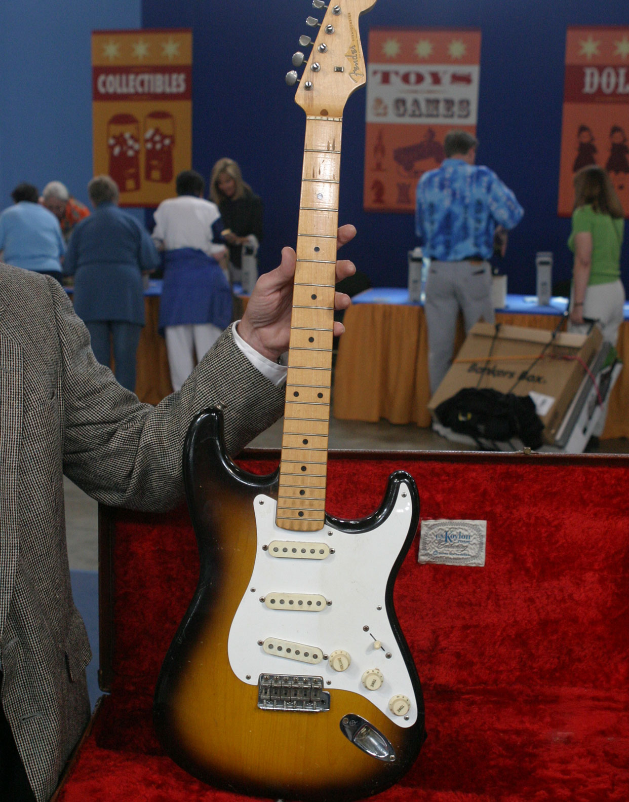 Taking Apart Your Guitar? Read This First! | Antiques Roadshow | PBS
